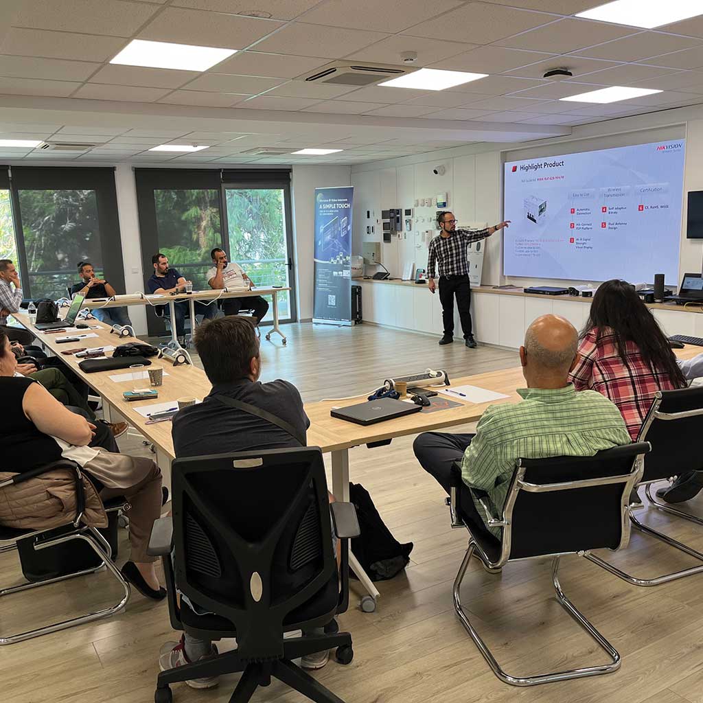 Hikvision HiWatch Series - securityreport.gr - Το απόλυτο περιοδικό για ...
